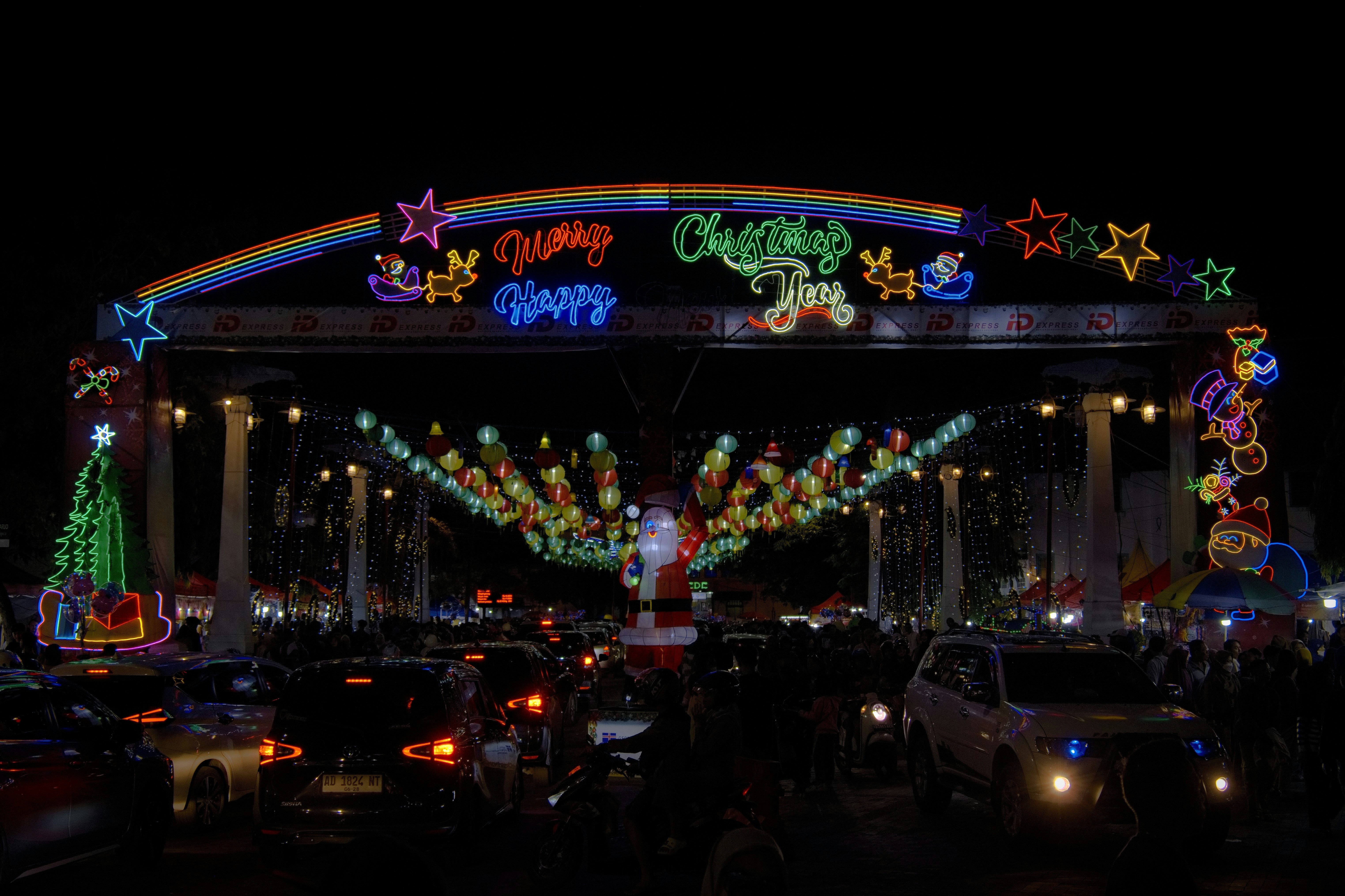 United Tribes - Fiesta Lights: Filipino Christmas Decorations in the U.S.